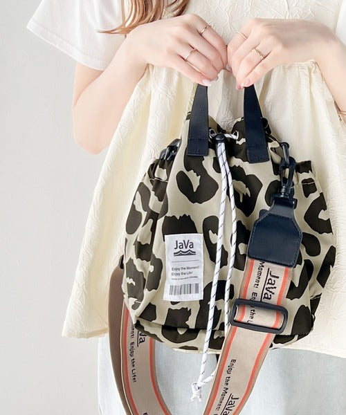 《JaVa ジャバコラボ》お洒落映え。ジャガードテープ2WAY巾着バッグ jv1159009 – Classical Elf