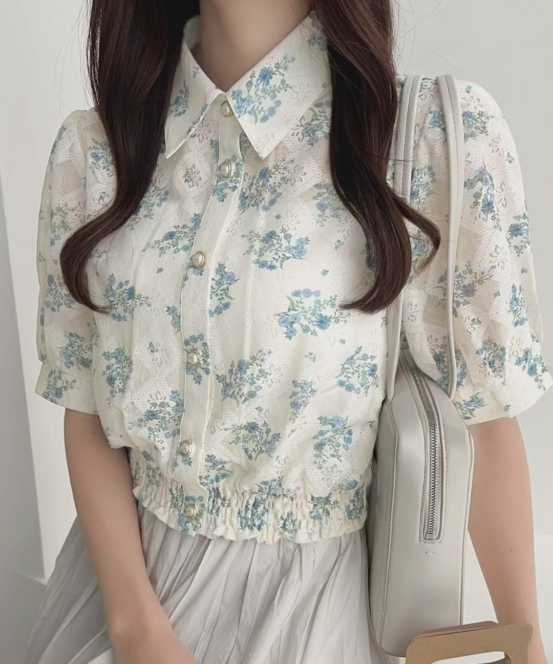 【mily bilet】スタイルアップ効果抜群♪花柄シアーレースショート丈ブラウス mi1139058 – Classical Elf