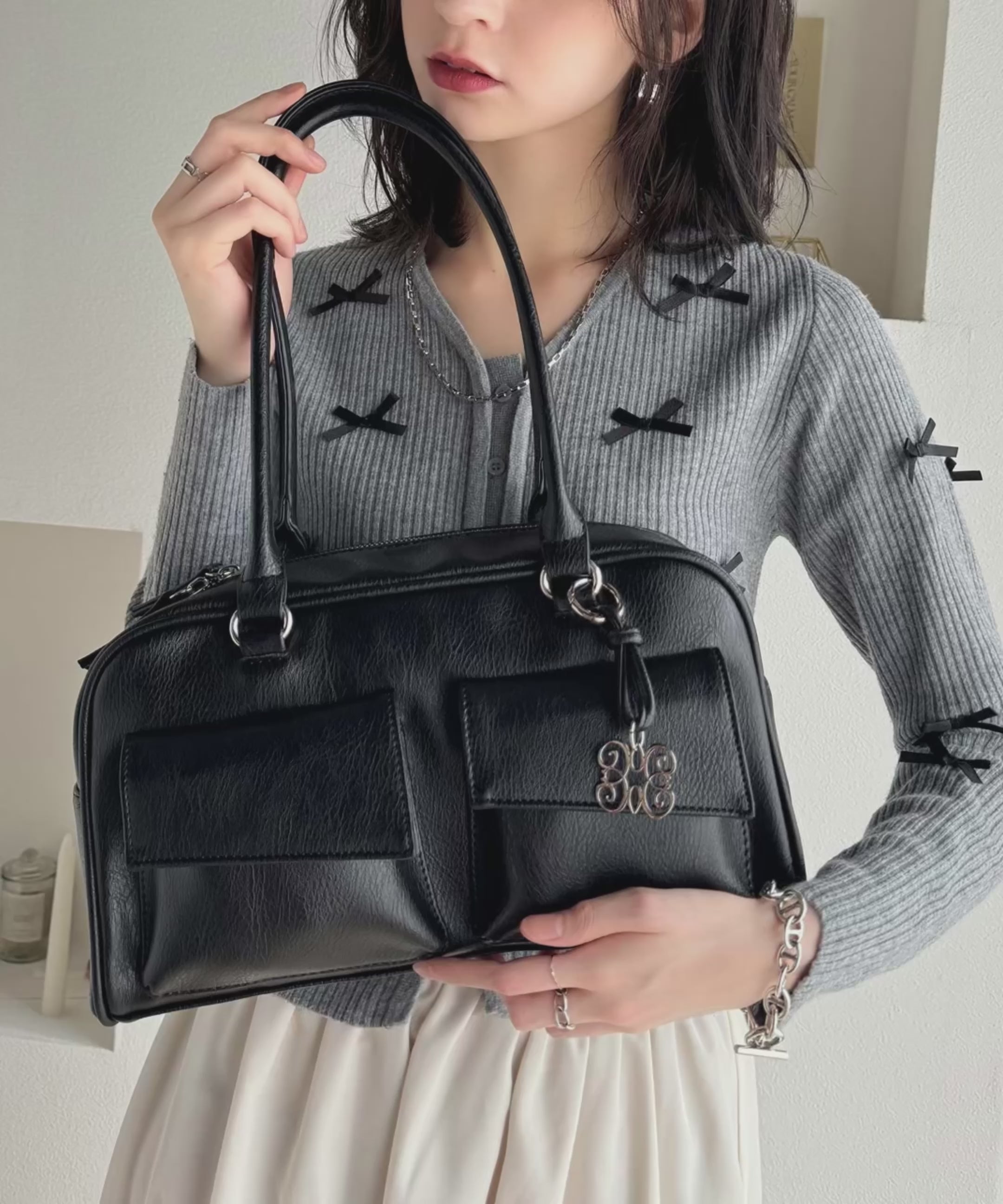 【mily bilet】今季マストなトレンドバッグ。チャーム付きショルダーバッグ mi1159037 – Classical Elf